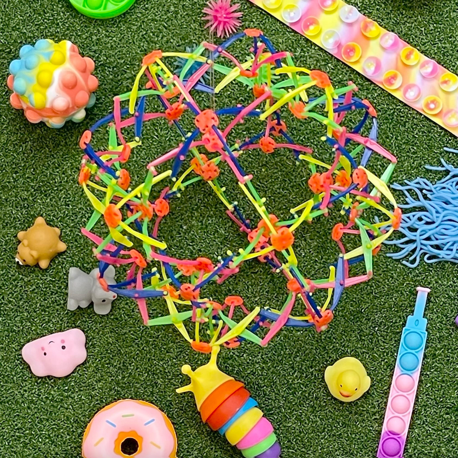 SunnyDays | GIGGLE ZONE EXPANDABLE BALL