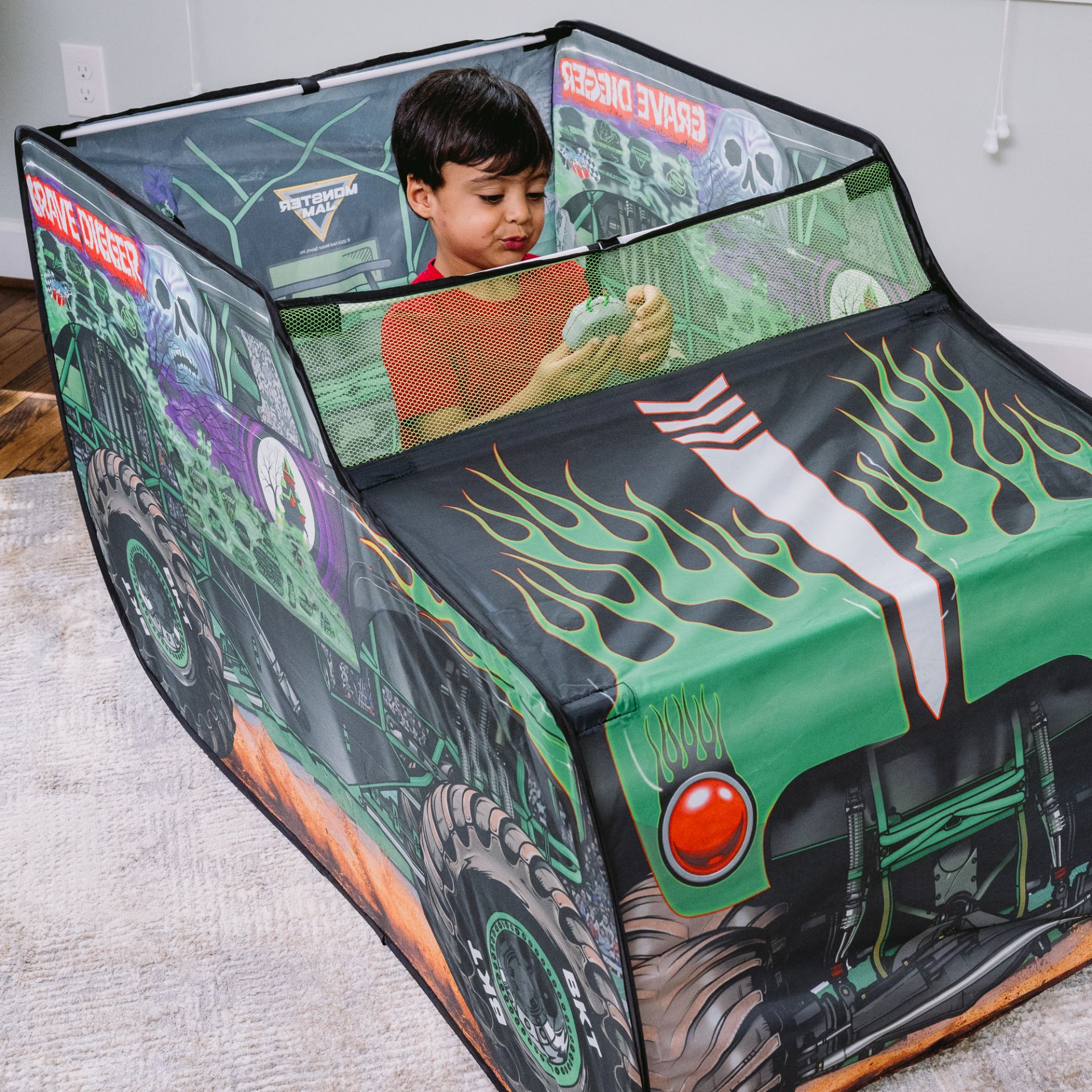 |MONSTER JAM GRAVE DIGGER POP UP TENT